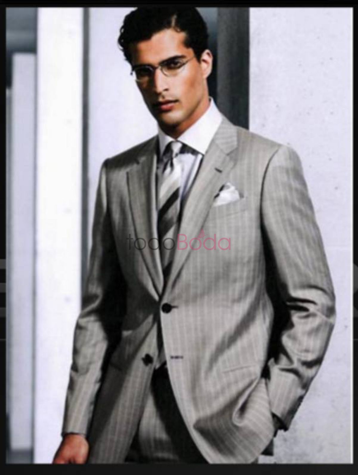 Alejandro Moda - Trajes de novio - Zaragoza